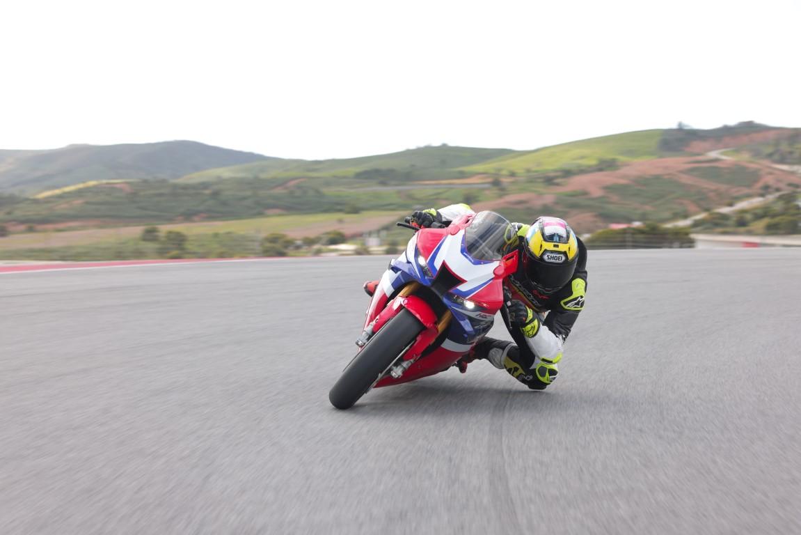 HONDA CBR1000 RR-R Fireblade 2024 | Prueba / Ficha técnica / Precio