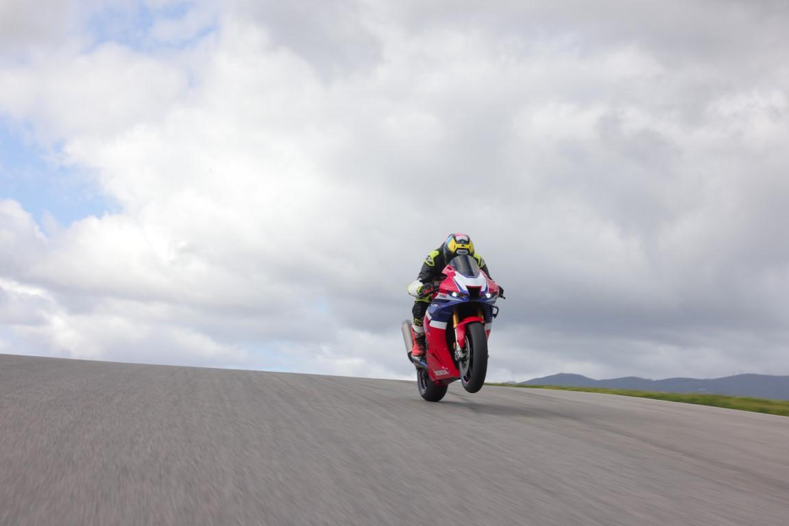 HONDA CBR1000 RR-R Fireblade 2024 | Prueba / Ficha técnica / Precio