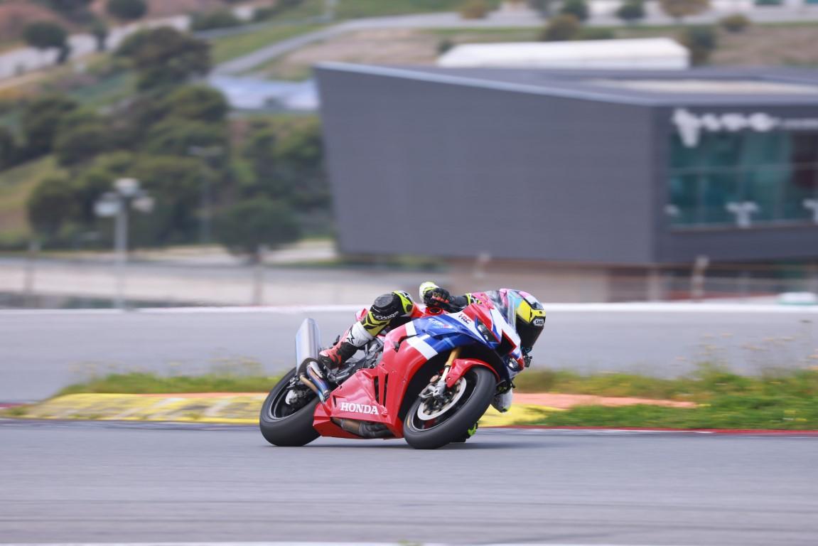 HONDA CBR1000 RR-R Fireblade 2024 | Prueba / Ficha técnica / Precio
