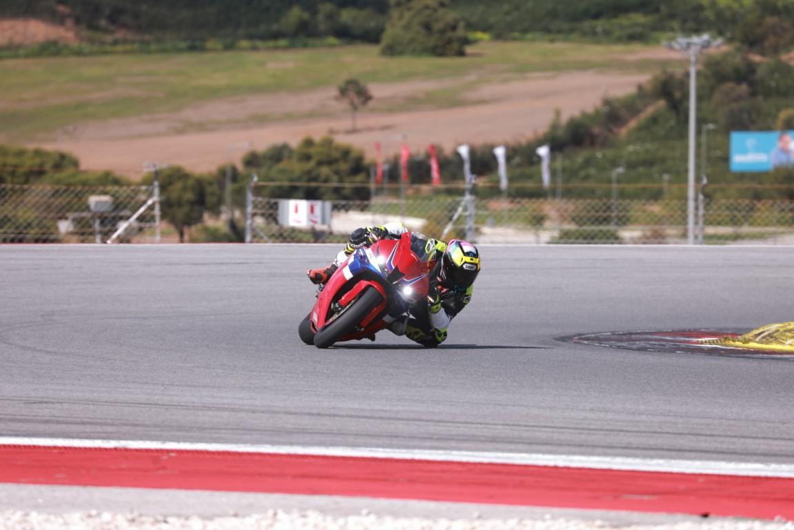 HONDA CBR1000 RR-R Fireblade 2024 | Prueba / Ficha técnica / Precio