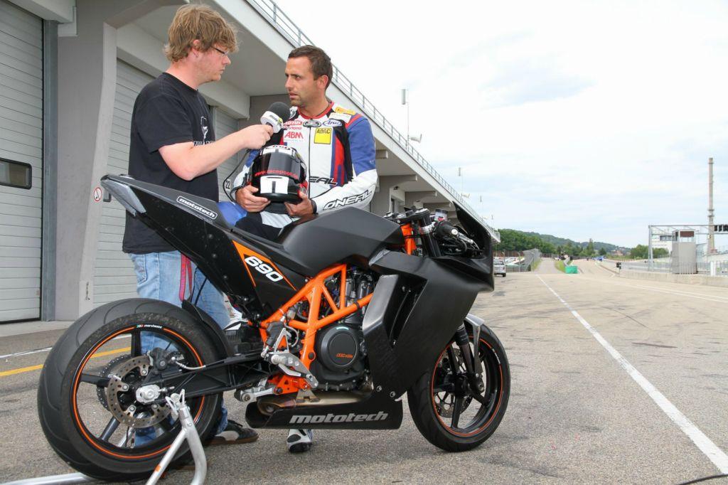 KTM RC4 690R Mototech