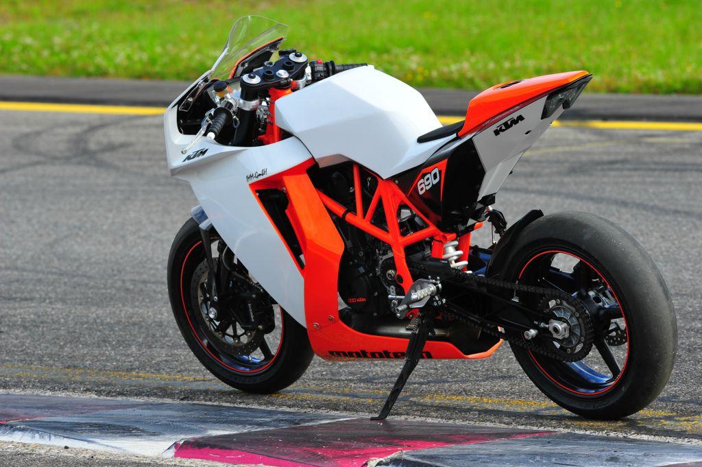 KTM RC4 690R Mototech