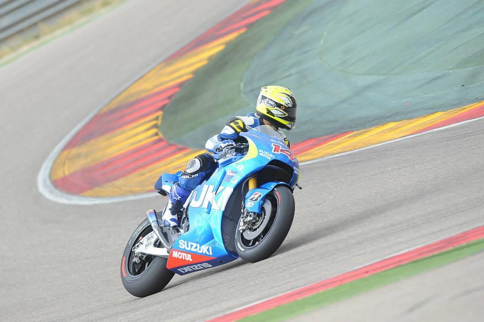 Fotos Suzuki GSV-R 2015 MotoGP