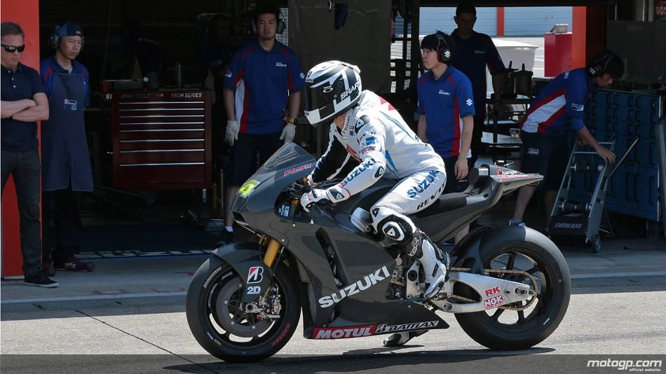 Fotos Suzuki GSV-R 2015 MotoGP