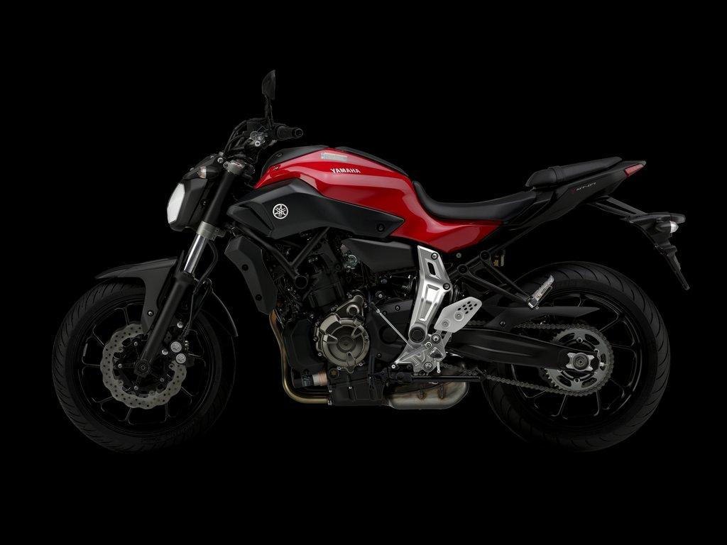 Yamaha MT-07 2014: datos oficiales y fotos de la nueva naked bicilíndrica