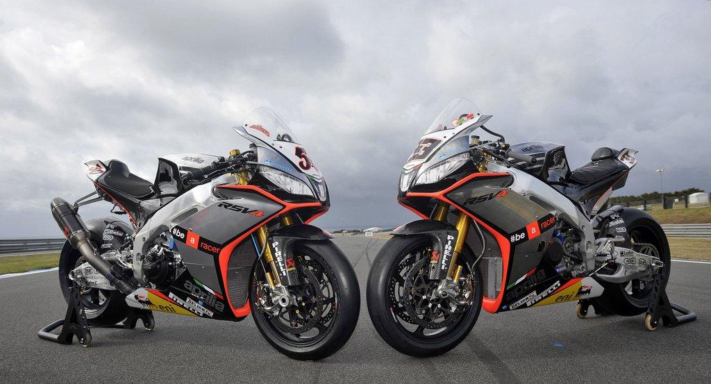 Fotos equipo Aprilia Racing SBK 2014