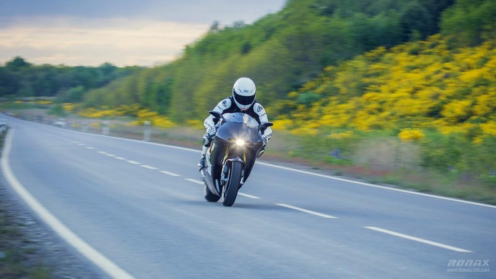 Ronax 500: info, fotos y vídeo de esta brutal deportiva 2 tiempos