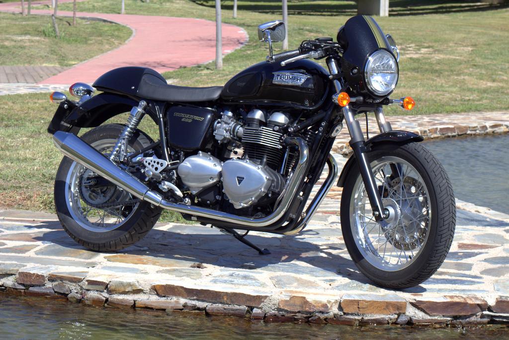 Vídeo-prueba Triumph Thruxton 900 2014