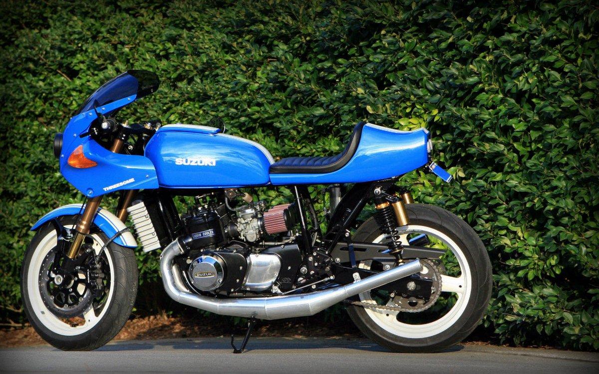 Suzuki GT 750 Café Racer Threesome