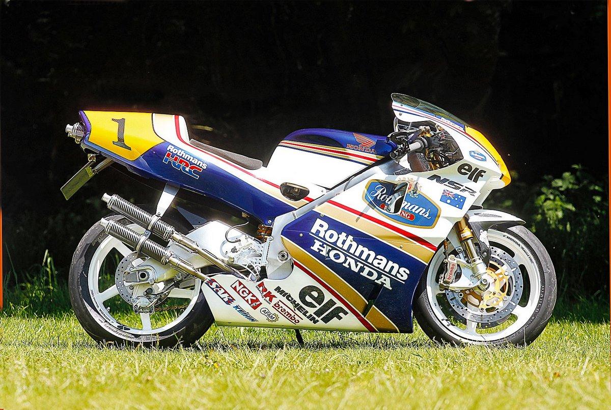 Honda NSR 500 Rothmans Réplica de James Mansfield