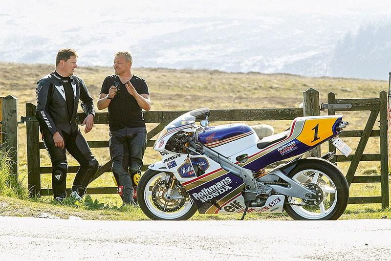 Honda NSR 500 Rothmans Réplica de James Mansfield