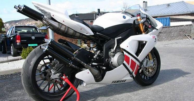 Yamaha R5: Motor RD500 y chasis de YZF-R6, ¡la bomba!