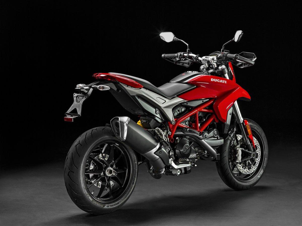 Ducati Hypermotard 939 - SP e Hyperstrada 939 2016: datos y fotos oficiales