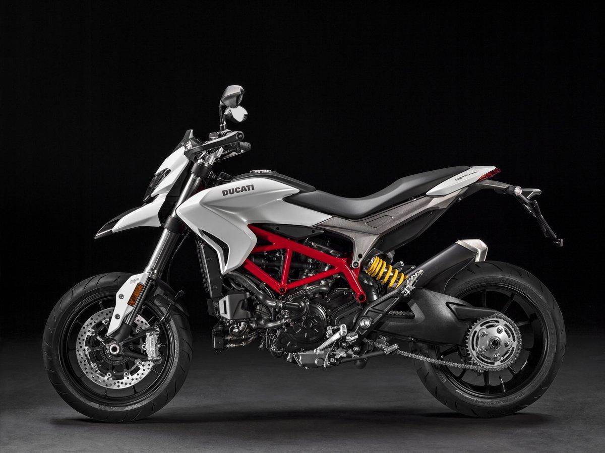Ducati Hypermotard 939 - SP e Hyperstrada 939 2016: datos y fotos oficiales