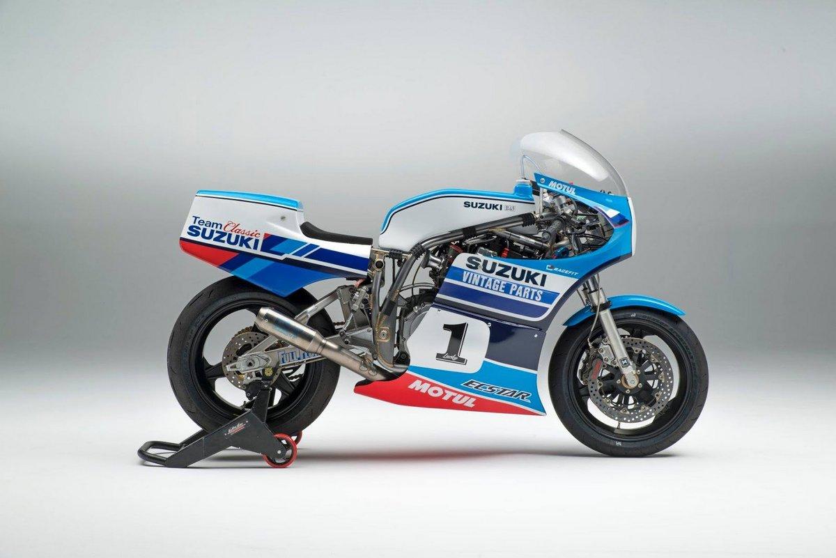 Suzuki XR69 by Team Classic Suzuki