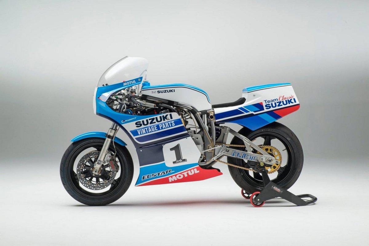 Suzuki XR69 by Team Classic Suzuki