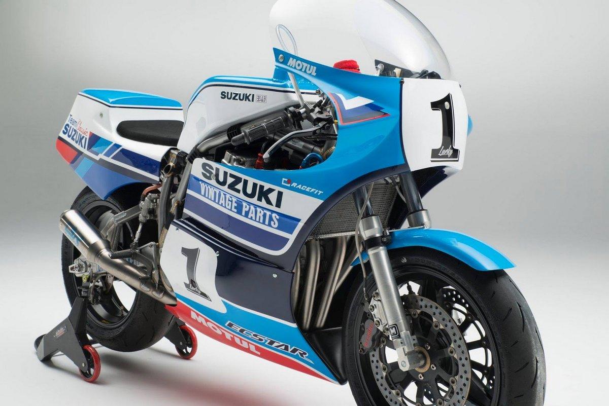 Suzuki XR69 by Team Classic Suzuki