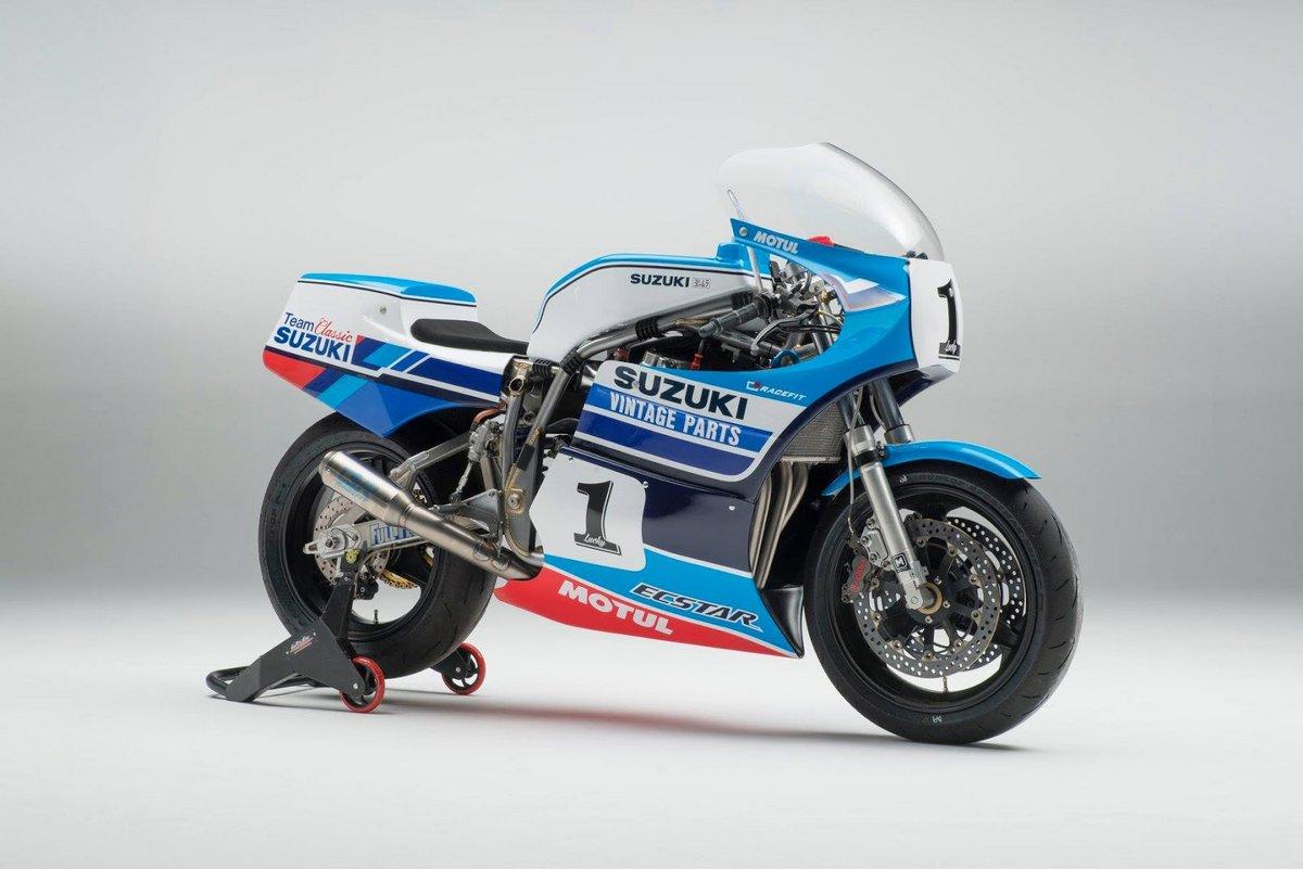 Suzuki XR69 by Team Classic Suzuki