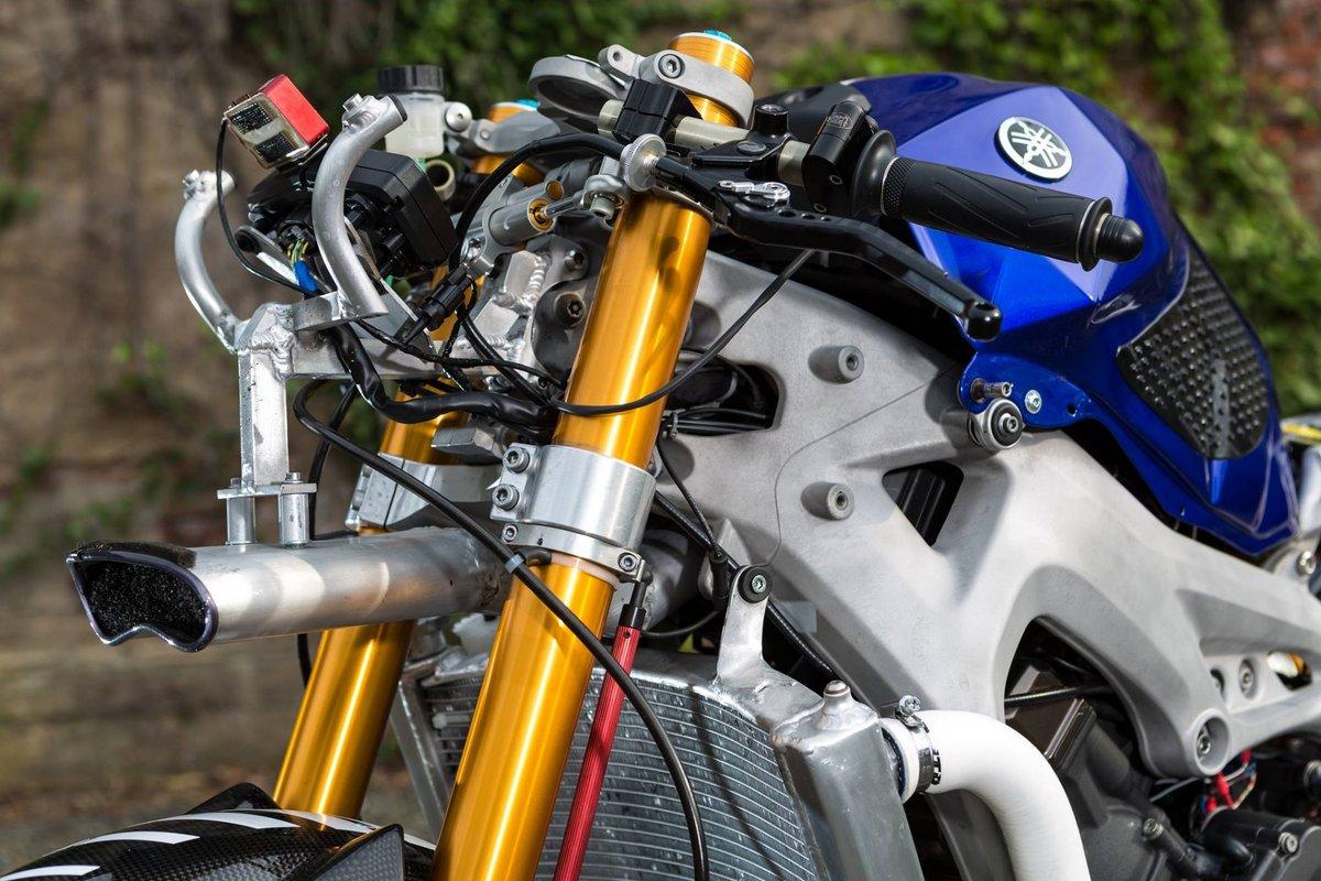 Yamaha MT09 Race: de naked a espectacular R de circuito