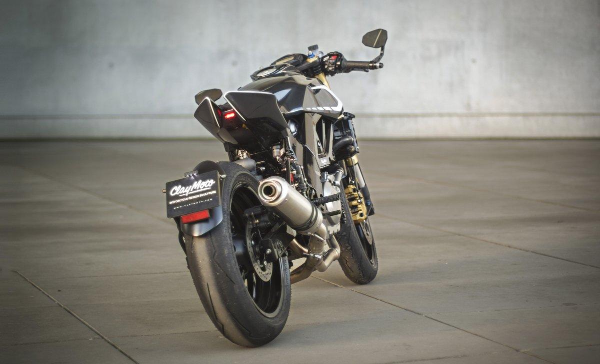 Suzuki SV650 Café Racer by Clay Moto