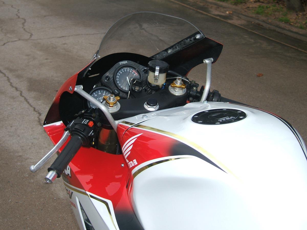 Honda RVF400 NC35 Stoner Réplica