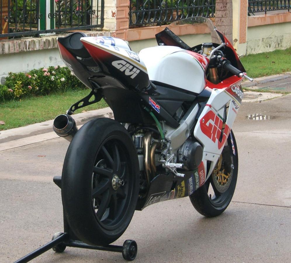 Honda RVF400 NC35 Stoner Réplica