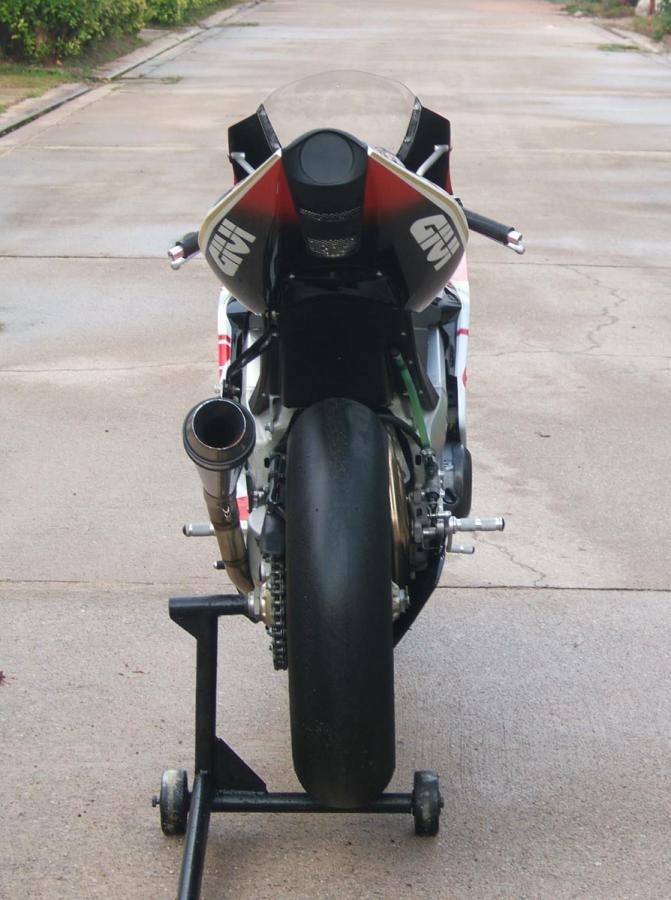 Honda RVF400 NC35 Stoner Réplica