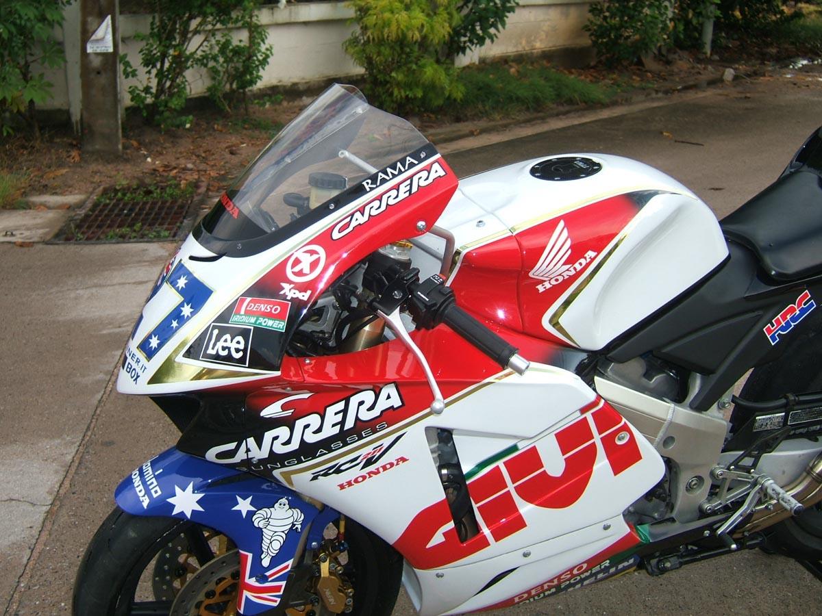 Honda RVF400 NC35 Stoner Réplica