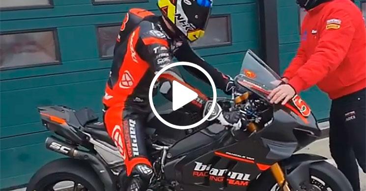 (Vídeo) Tito Rabat debuta con la Ducati Panigale V4 R del Barni Racing