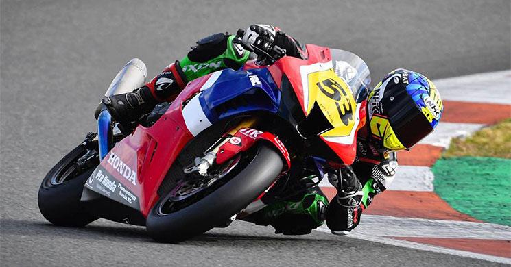Tito Rabat tiene pie y medio en el Campeonato de España de Superbikes