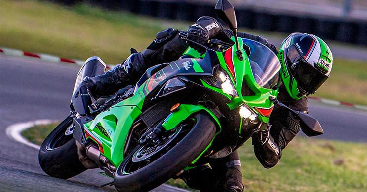 La nueva Kawasaki Ninja ZX-6R 2024 ya tiene precio en España y se puede reservar